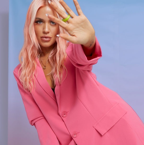 Tanologist By Lottie Tomlinson